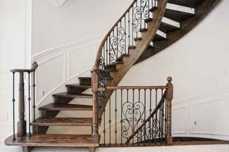 VIP Classic Moulding - Crown Moulding & Trim Carpentry Toronto